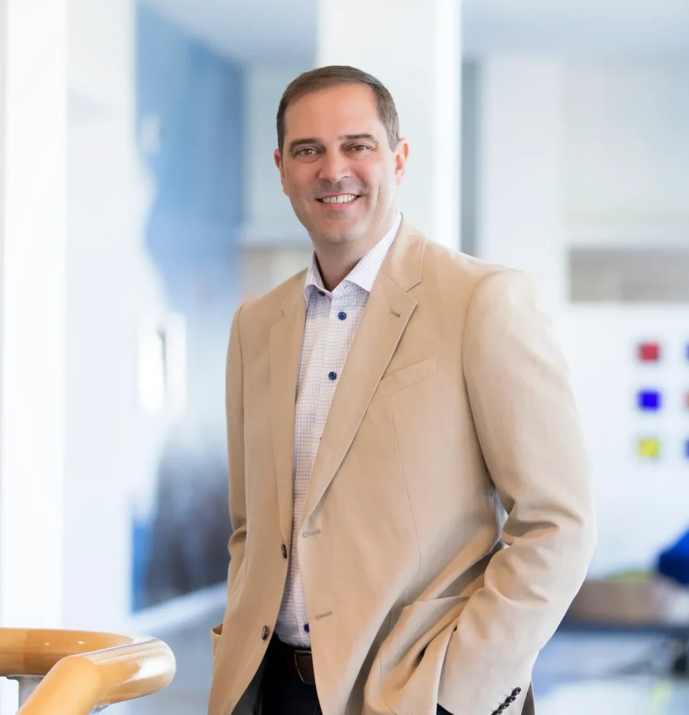 Chuck Robbins, The Engineer Of The Intelligence Era - Magnav Magazine